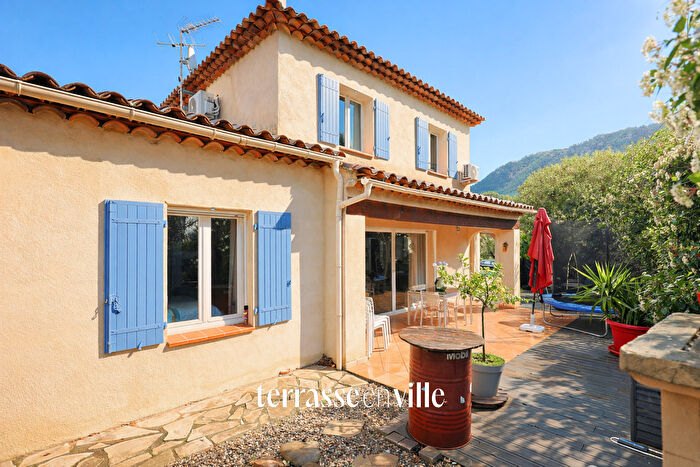 Maison à vendre - Le Revest-les-Eaux - 5 pièces - 4 chambres