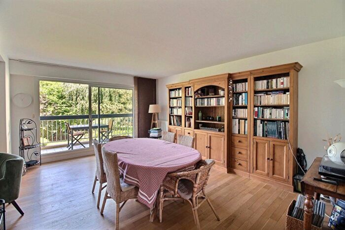 Appartement à vendre - Rueil-Malmaison, Buzenval - 6 pièces - 5 chambres