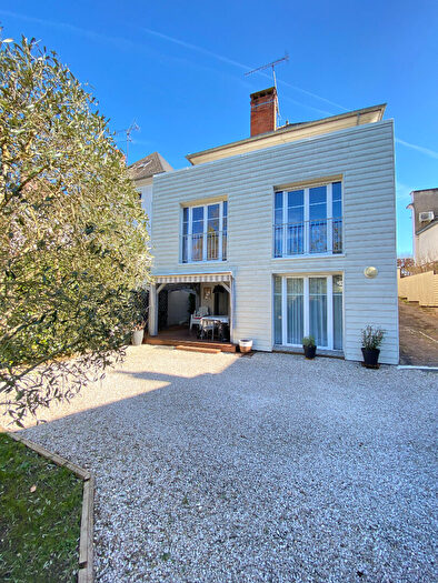 Maison à vendre - Bourges, Centre-ville, Charlet, Lahitolle, Pignoux, Sembat - 6 pièces - 4 chambres