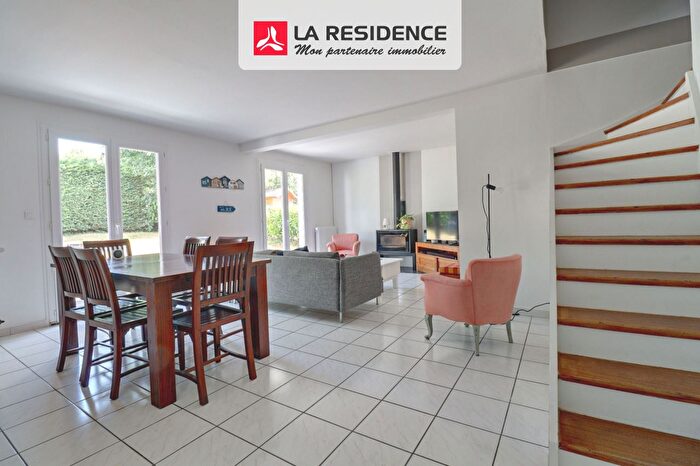 Maison 8 pièces à Verneuil-sur-Seine, Les Clairières, Les Renardières, à vendre