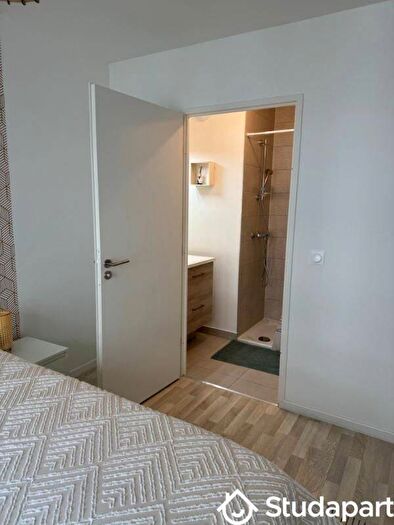 Petit Albi, Cergy : Appartement 1 pièce à louer