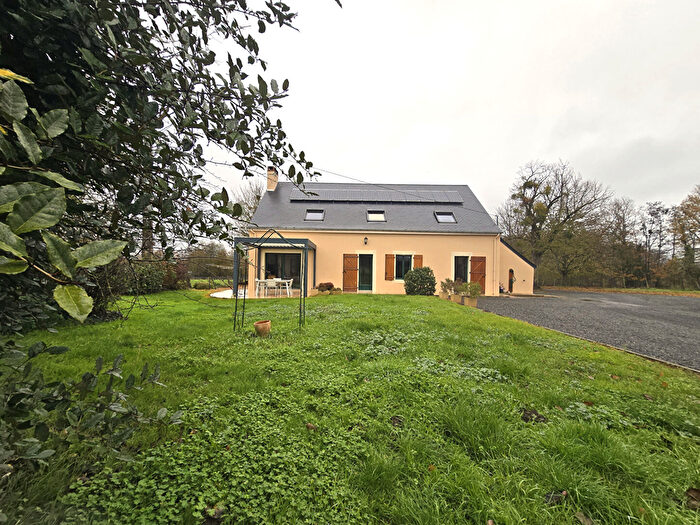 Maison à vendre - Étival-lès-le-Mans - 8 pièces - 6 chambres