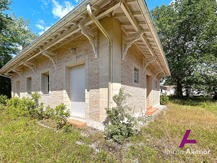 Maison à vendre - Belin-Béliet - 5 pièces - 4 chambres