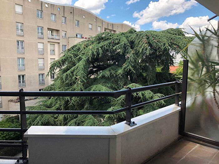 Appartement à louer - Brossolette-Vieux Bourg-Malraux, Châtillon - 1 pièce