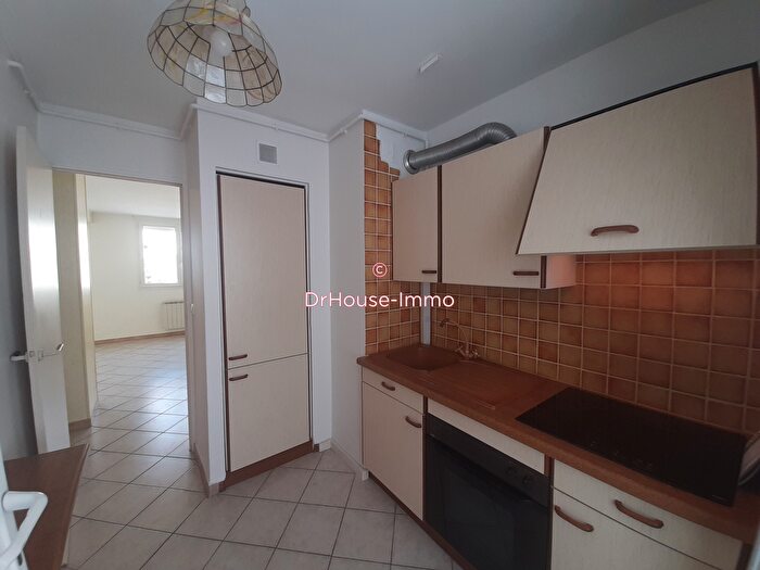 Appartement à vendre - Marseille e , Bon Secours - 3 pièces - 2 chambres