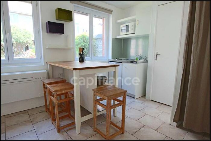 Appartement à louer - Coteaux Ouest-Pasteur, Rouen - 1 pièce