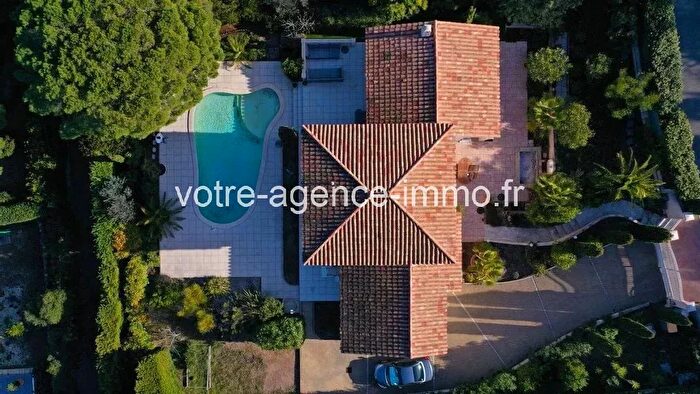 Maison 5 pièces à vendre - Saint-Raphaël, Veyssières