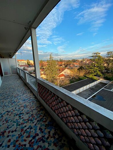 Appartement à louer - Romans-sur-Isère, Centre-ville - 2 pièces - 1 chambre