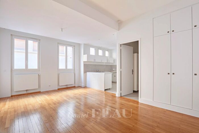 Appartement à louer - Paris e , Chaillot - 2 pièces - 1 chambre