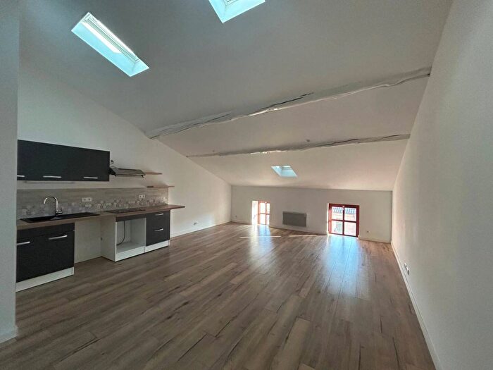 Appartement à louer - Jouques - 3 pièces - 2 chambres