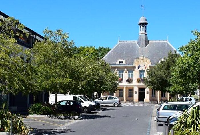 Maison à louer - Saint-Médard-en-Jalles - 2 pièces - 1 chambre