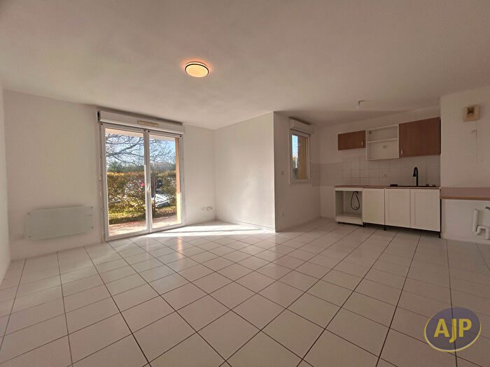 Appartement à louer - Cavignac - 3 pièces - 2 chambres