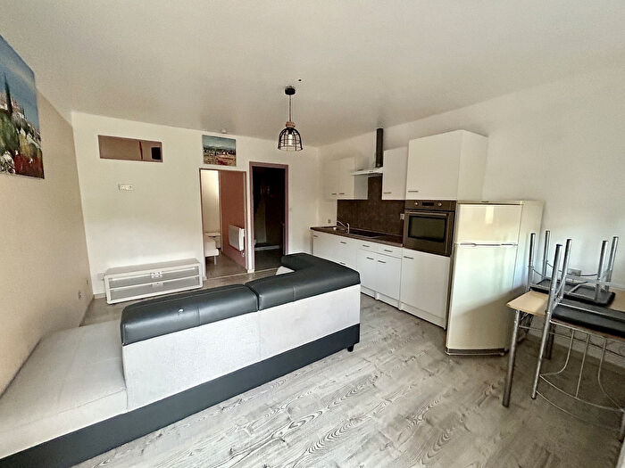 Creutzwald, Centre-ville, Houvergaerten : Appartement 2 pièces à louer