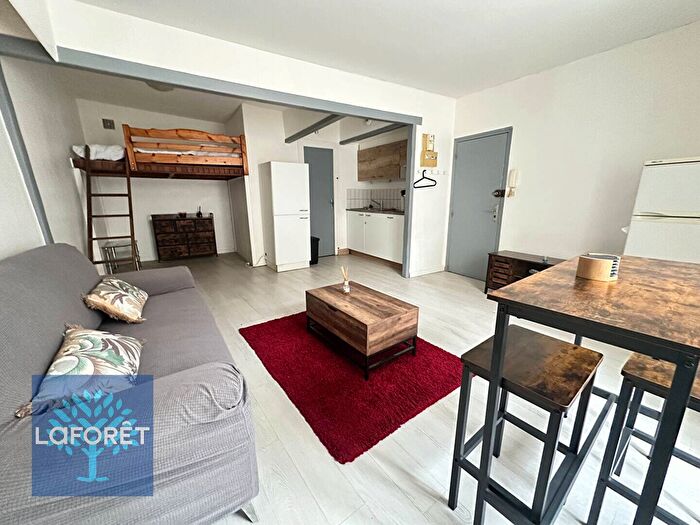 Appartement 1 pièce à louer à Rive Droite-Apport Paris Gare, Corbeil-Essonnes