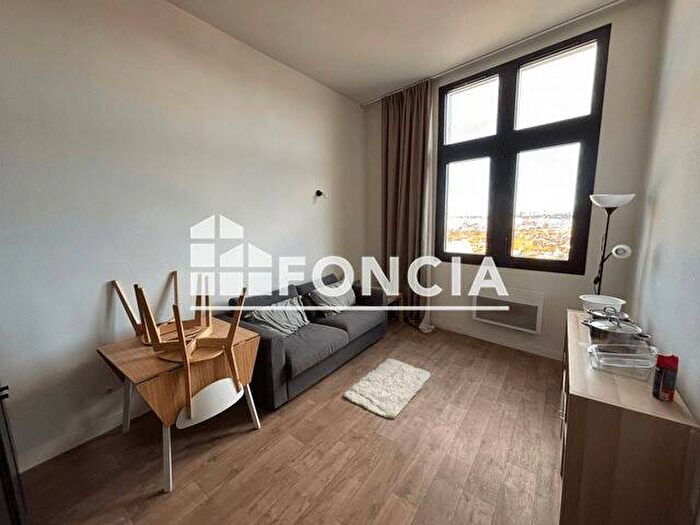 Appartement à louer - Hôpital, Oullins-Pierre-Bénite - 1 pièce