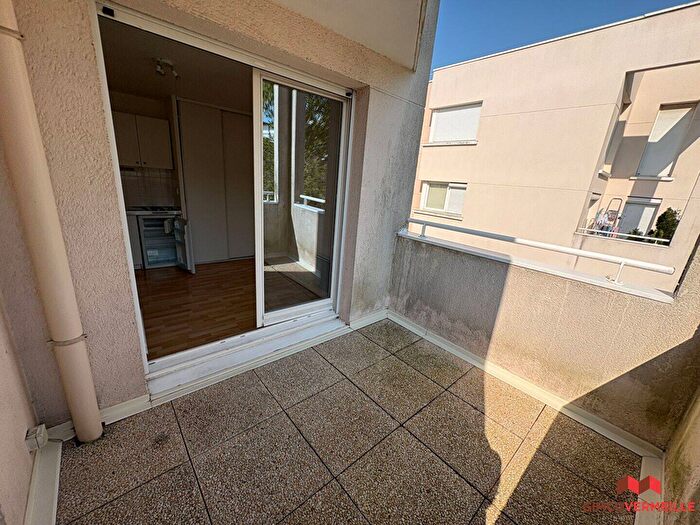La Sourderie-Nord, Montigny-le-Bretonneux : Appartement 1 pièce à louer