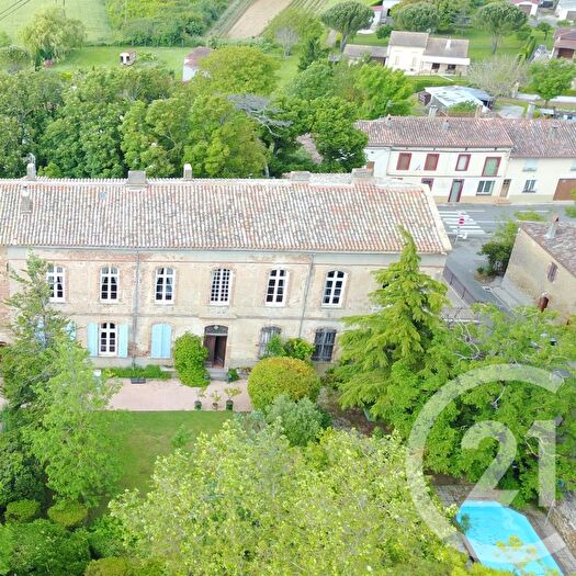 Maison à vendre - Vallègue - 10 pièces - 5 chambres