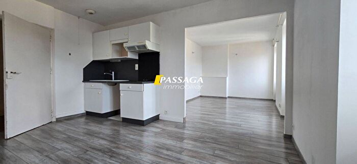 Appartement à louer - Rignac - 2 pièces - 1 chambre