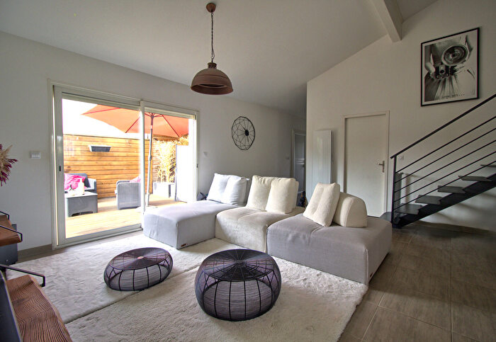 Maison à vendre - Roquefort - 4 pièces - 3 chambres