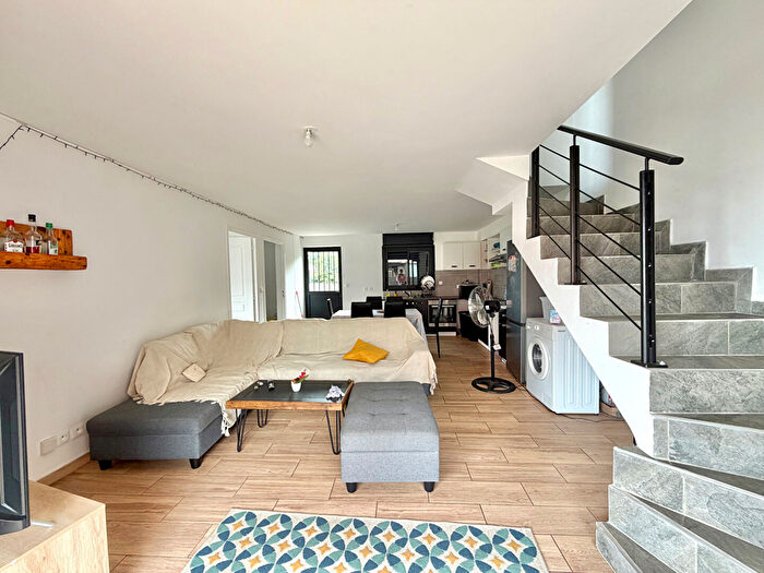 Maison à vendre - Saint-Leu, Piton Saint-Leu, Bois de Nèfles, Plateau - 4 pièces - 3 chambres