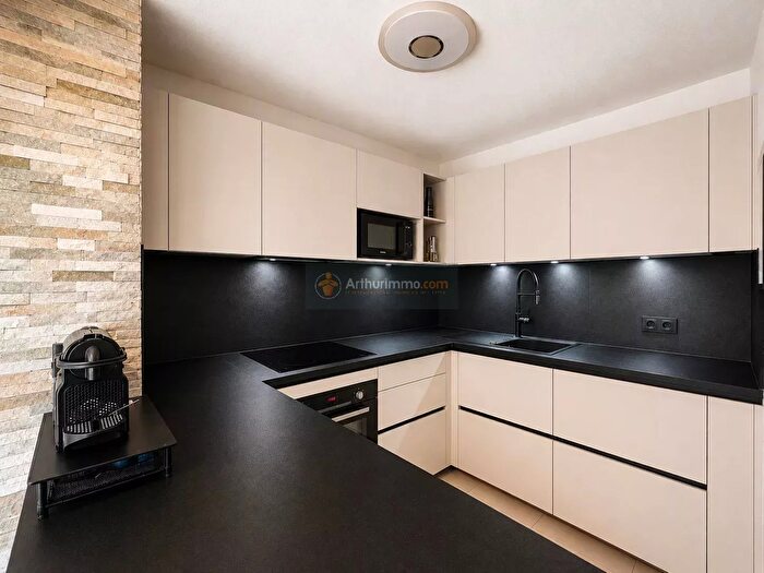 Saint-Raphaël, Centre-ville : Appartement 3 pièces à vendre