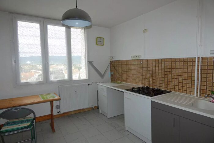Appartement à louer - Montélimar, Centre-ville - 2 pièces - 1 chambre