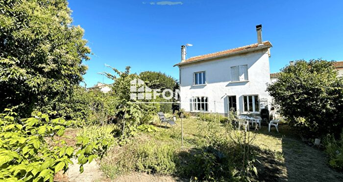 Maison à vendre - Sainte-Livrade-sur-Lot - 7 pièces - 4 chambres