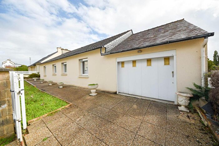 Maison 5 pièces à vendre à Saint-Thégonnec