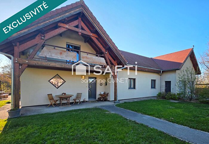 Maison 8 pièces à vendre à Levier