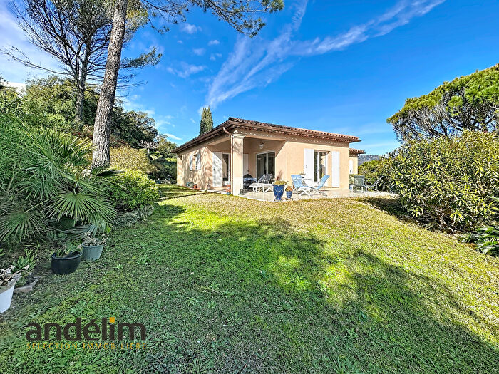 Maison à vendre - Saint-Raphaël, Valescure, Vaulongue - 4 pièces - 3 chambres