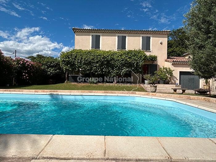 Maison à vendre - Orange, Colline, Etang - 4 pièces - 3 chambres