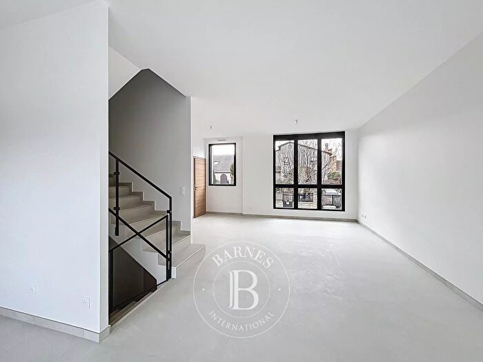 Maison à louer - Antony, Rabats - 7 pièces - 5 chambres