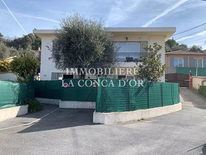 Appartement 3 pièces à Tourrette-Levens, à vendre