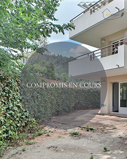 Appartement à vendre - Le Luc - 3 pièces - 2 chambres