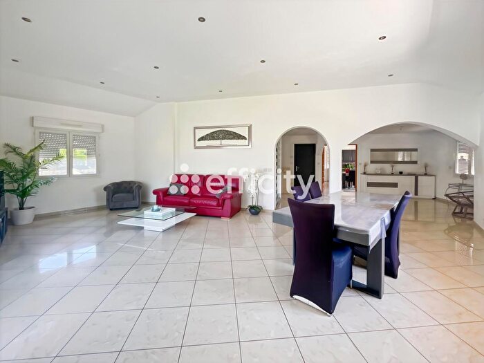 Maison à vendre - Thyez - 5 pièces - 4 chambres