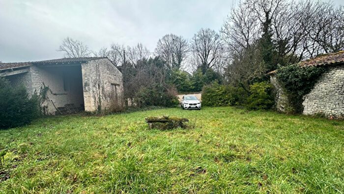 Maison à vendre - Pérignac - 4 pièces - 2 chambres
