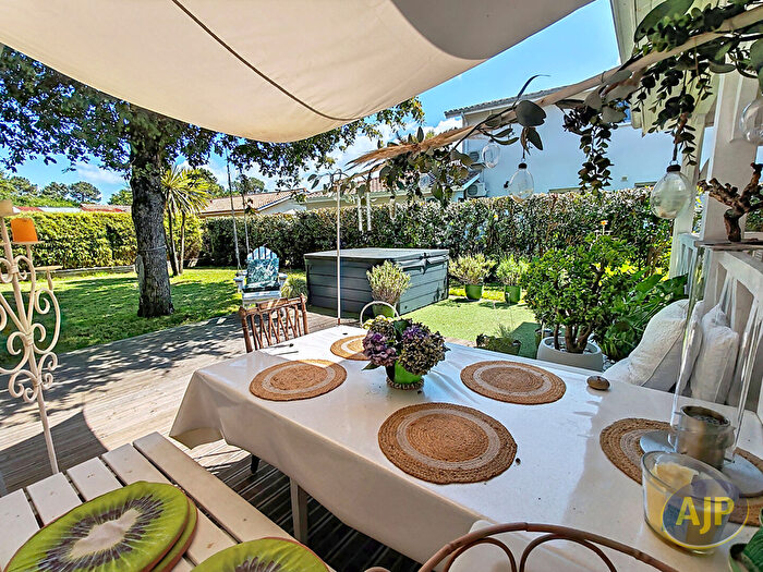 Maison à vendre - Gujan-Mestras, Mestras - 5 pièces - 4 chambres