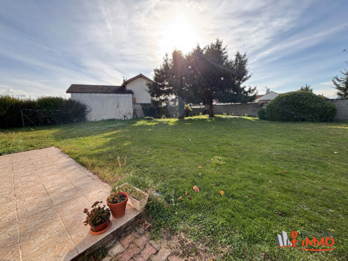 Maison à vendre - Bonson - 8 pièces - 5 chambres