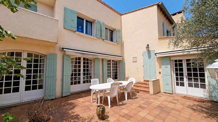 Villeneuve-lès-Avignon, Charbonnières : Maison 7 pièces à vendre