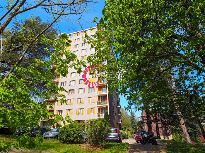 Appartement à louer - La Mulatière - 5 pièces - 3 chambres