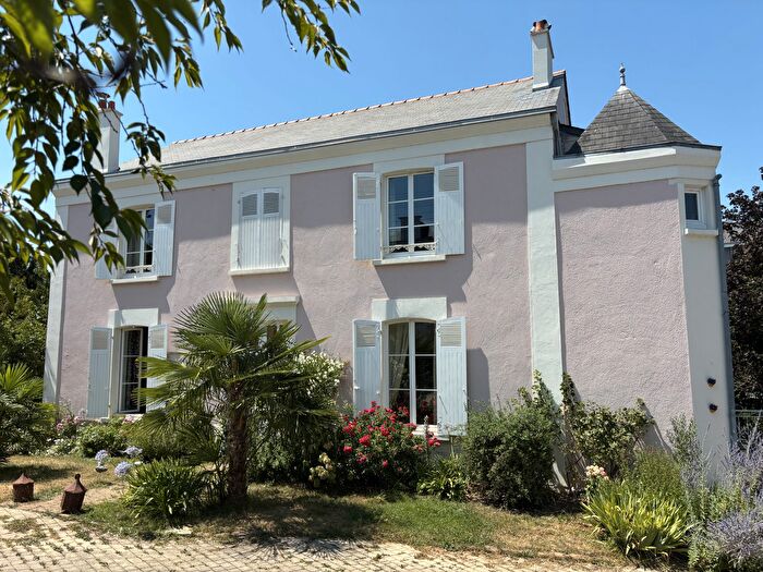 Maison 8 pièces à Angers, à vendre