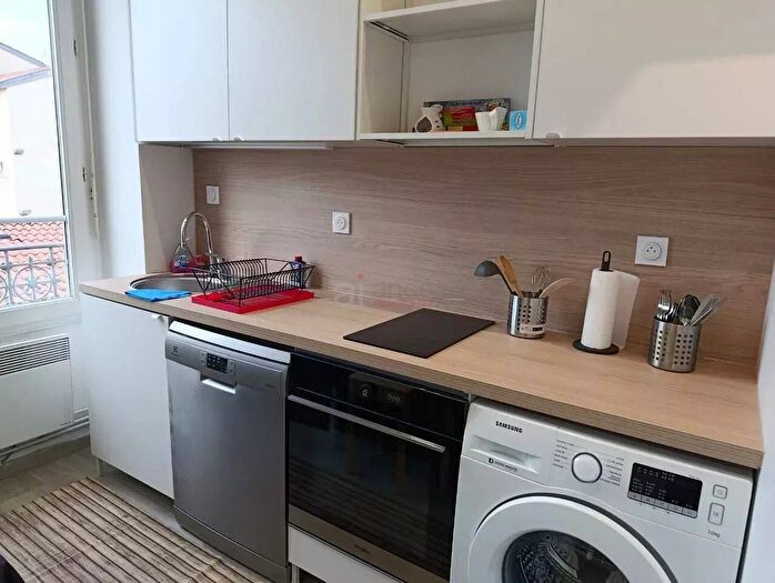 Appartement à louer - Saint Louis, Lyon ème arrondissement - 2 pièces