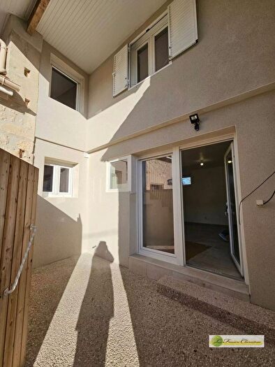 Maison à louer - Roullet-Saint-Estèphe - 4 pièces - 2 chambres