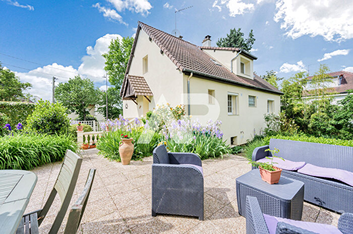 Maisons à vendre et appartements à louer - 1