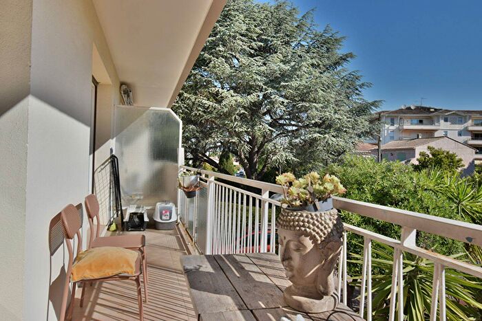 Appartement 4 pièces à Arènes, Saint-Raphaël, à louer