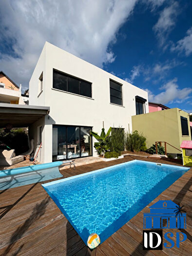 Maison 3 pièces à vendre à Les Trois-Bassins, Centre-ville, Bois de Nèfles