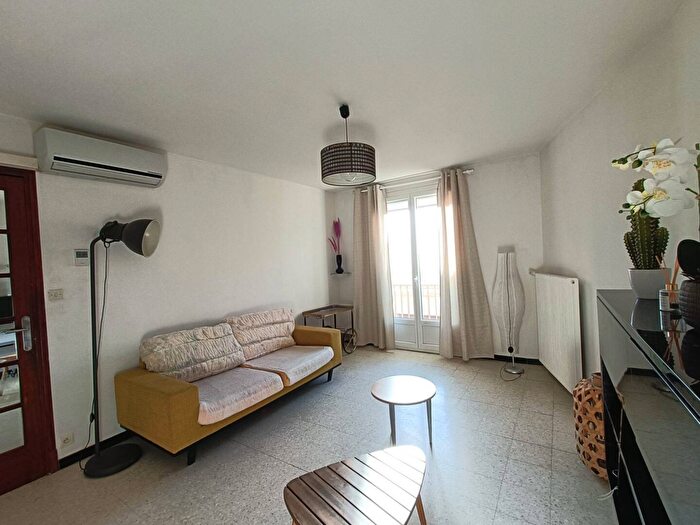 Appartement à louer - Ancien Hôpital, Béziers - 3 pièces - 2 chambres