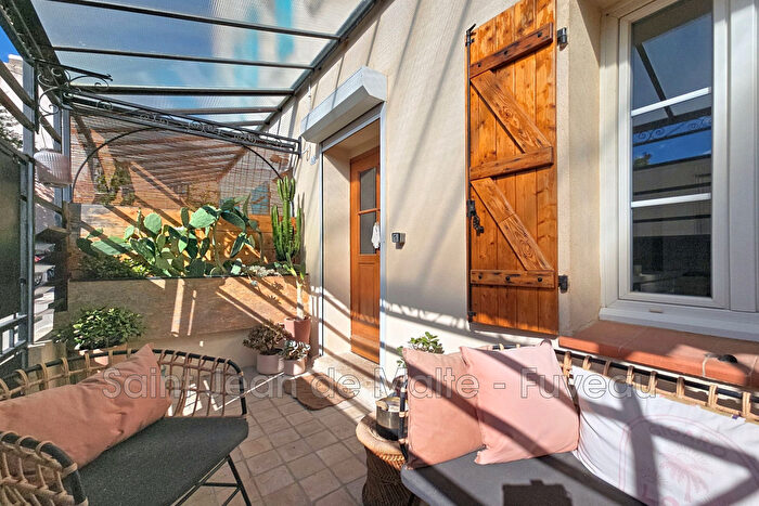 Maison 4 pièces à Cadolive, à vendre