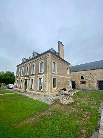 Maison 7 pièces à vendre à Formigny
