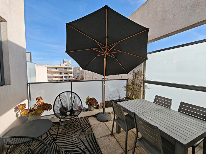 Appartement à vendre - Toulon, Saint-Roch - 2 pièces - 1 chambre